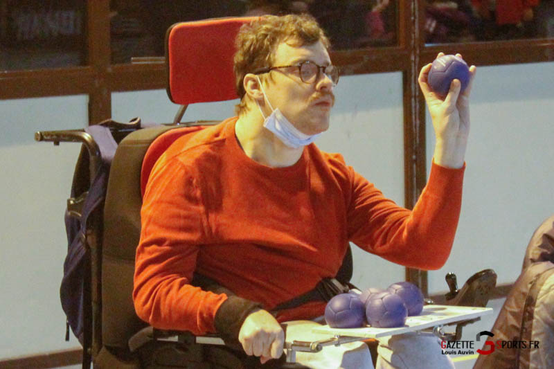 HANDISPORT : « La boccia est un moyen de me considérer comme un sportif ...